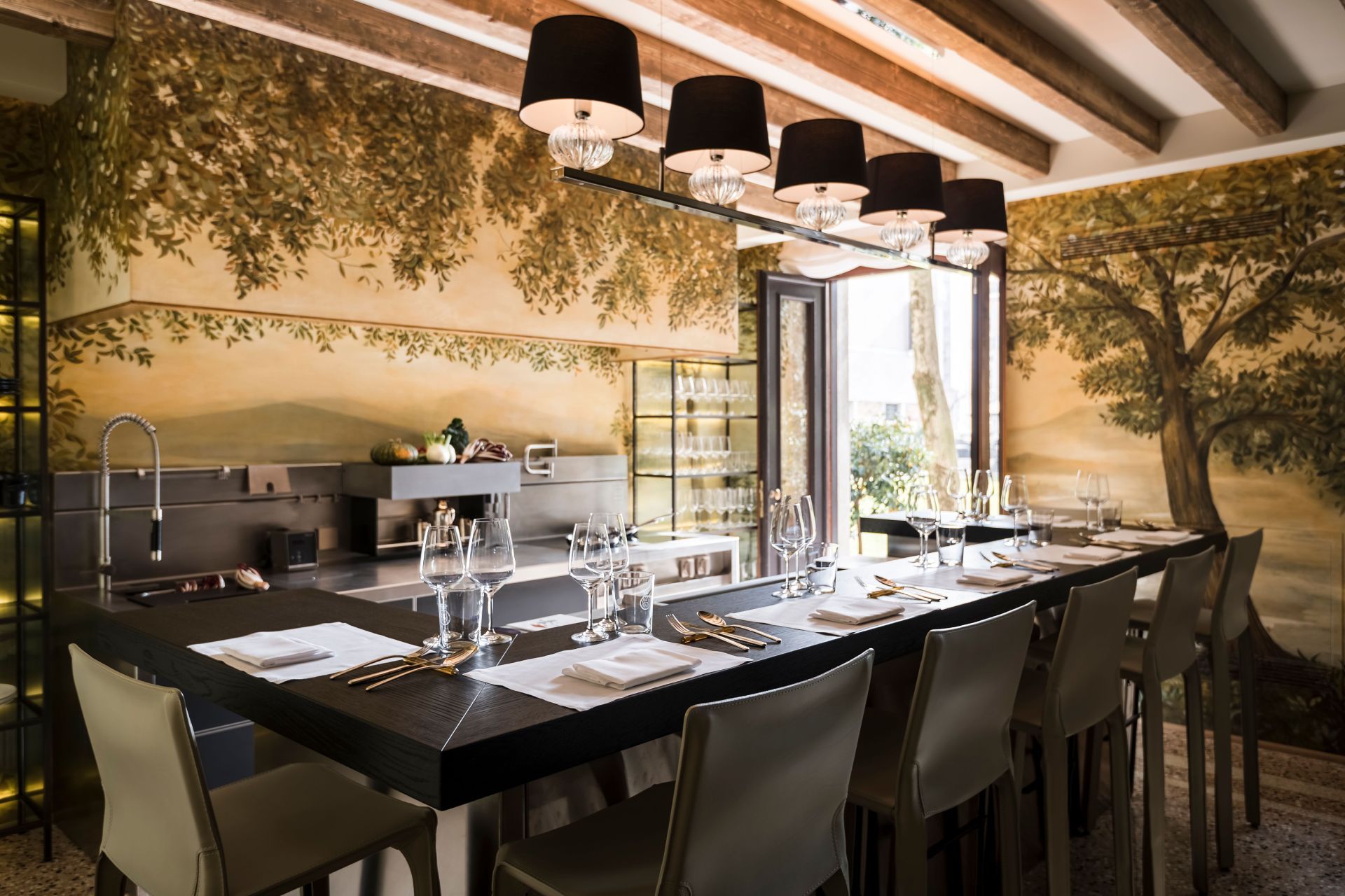 Salon Azaros Venice Salone Verde – Art & Social Club